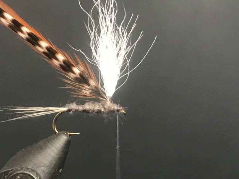 Tying a Parachute Adams Fly Pattern: Tying Instructions and Recipe