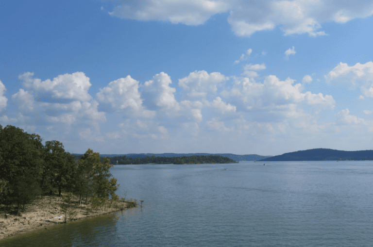 The 16 Best Smallmouth Bass Lakes & Rivers in Missouri: Expert Guide