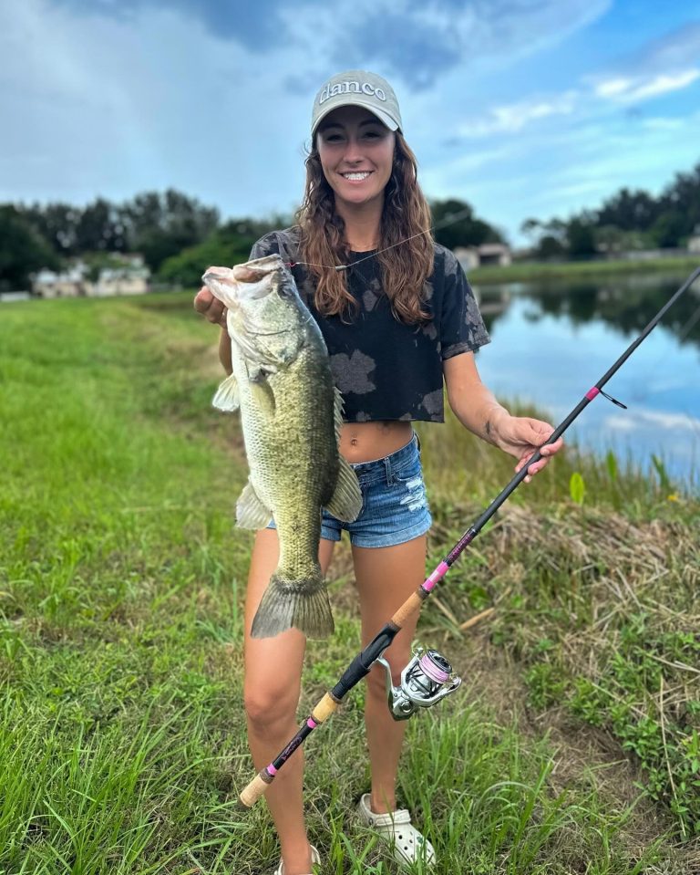 The Best Female Anglers on Social Media: Full List